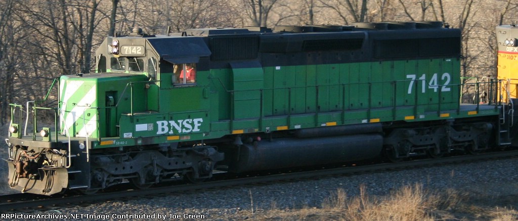 BNSF 7142
